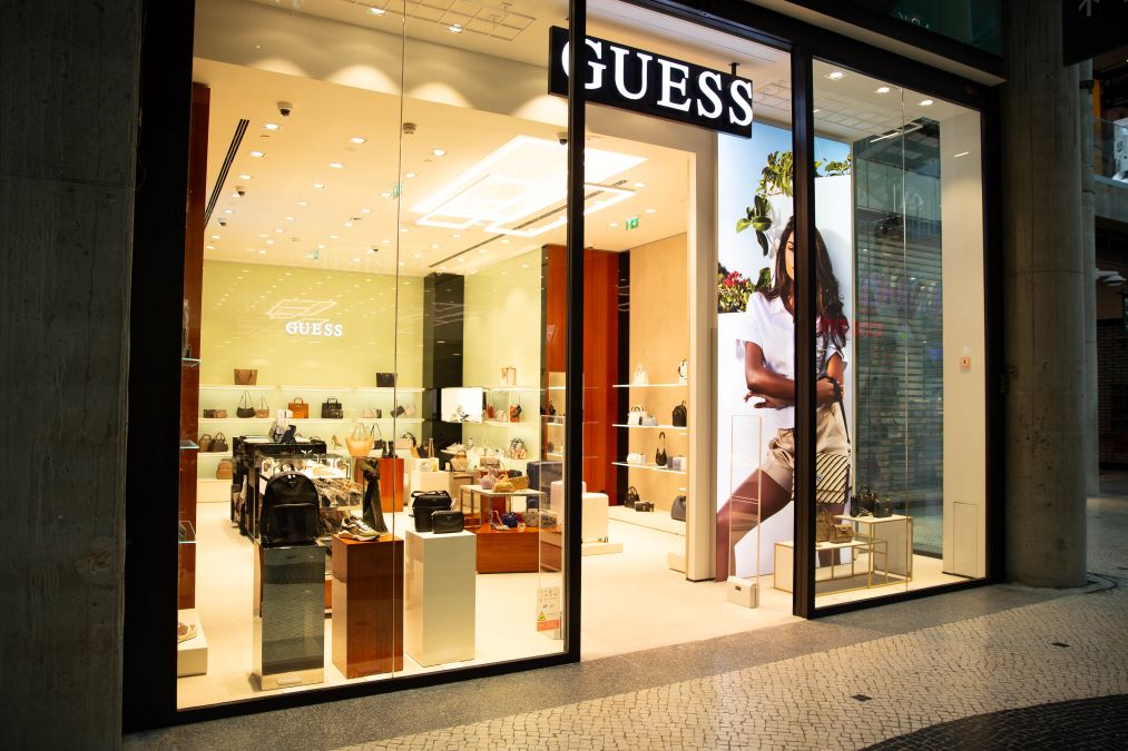 Nova Guess Acessórios no Centro Comercial Colombo - Estórias Magazine